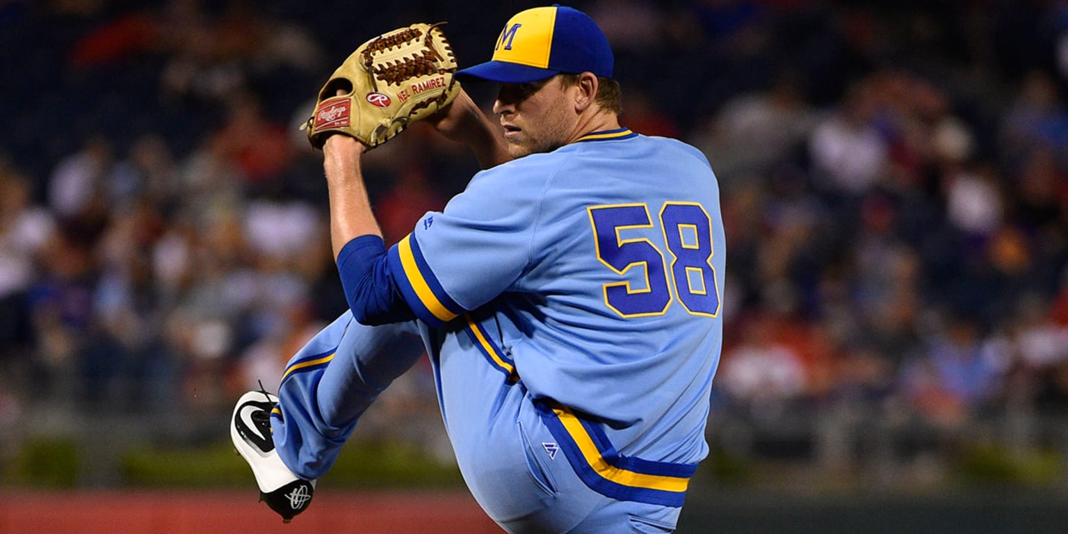 Twins claim reliever Neil Ramirez off waivers