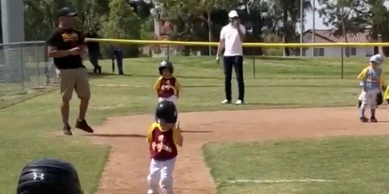 This Little Leaguer heard his coach say to run home, but he decided to ...