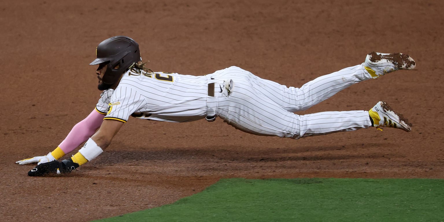 Padres are Majors' top basestealers