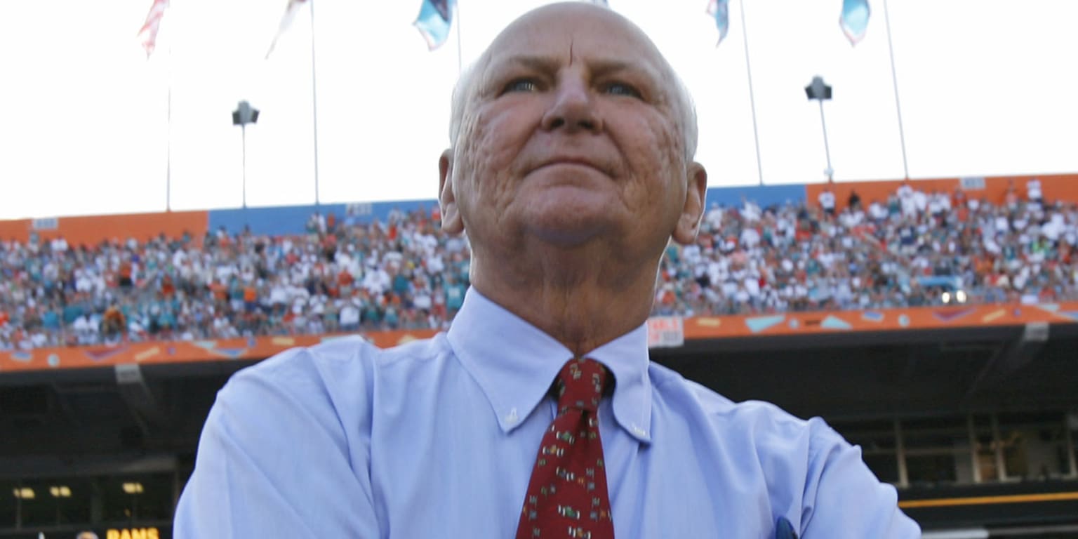 Original Marlins owner H. Wayne Huizenga dies
