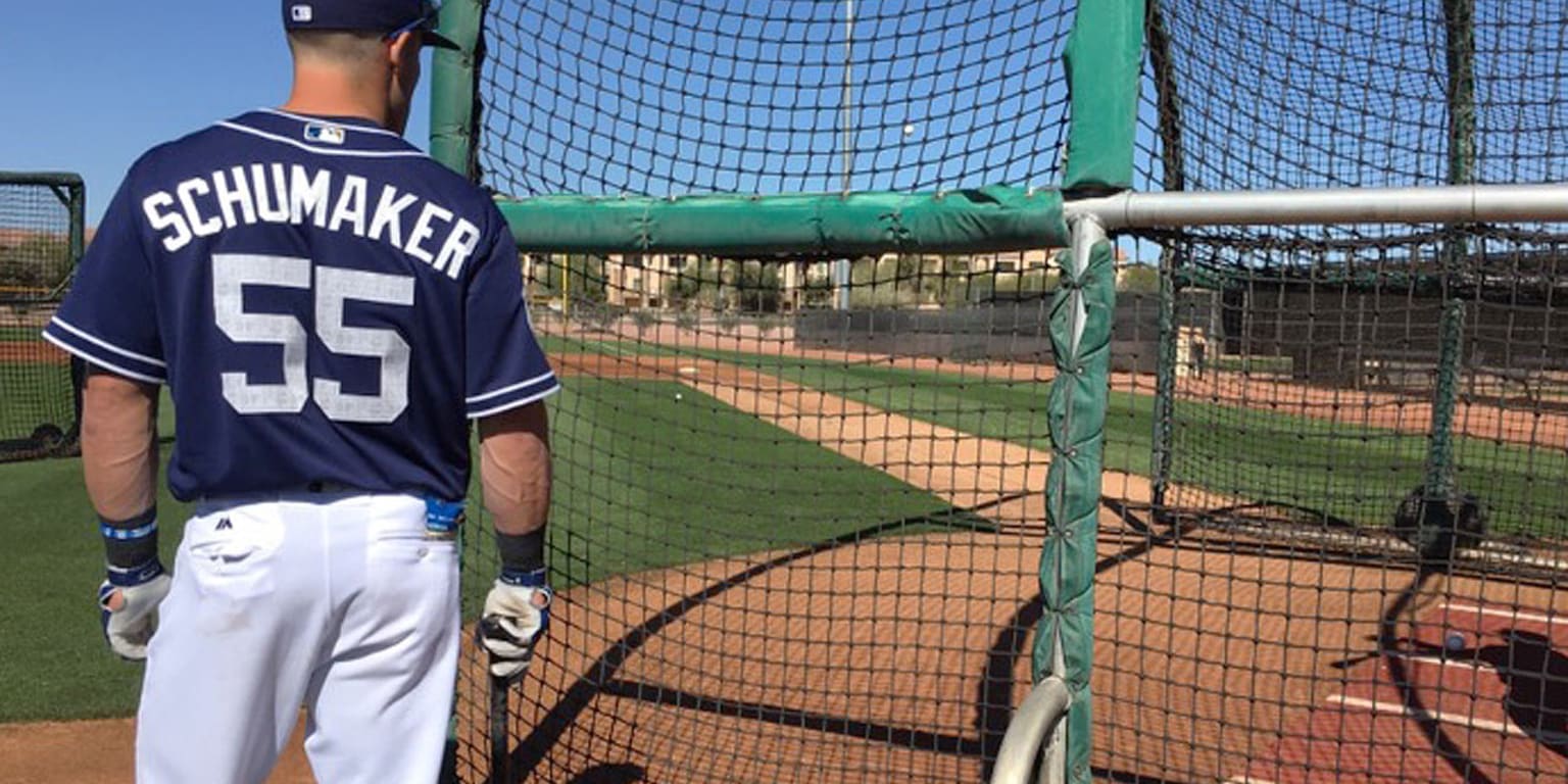 Padres value leadership of Skip Schumaker