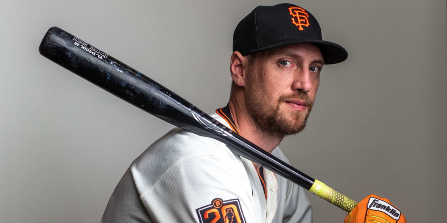 Pence tiene jaula de bateo, cortesía de su esposa