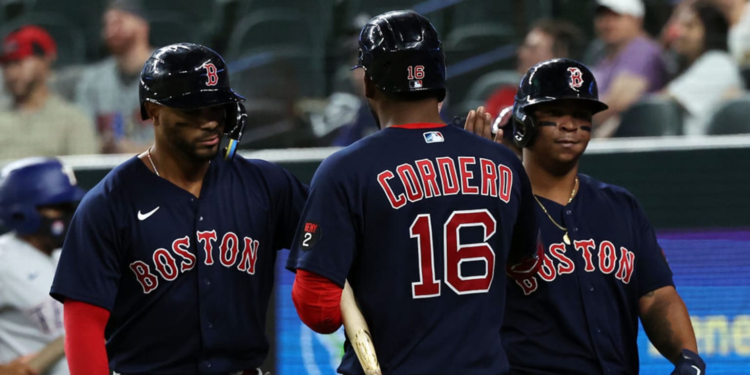 Red Sox score 11 in blowout win over Rangers