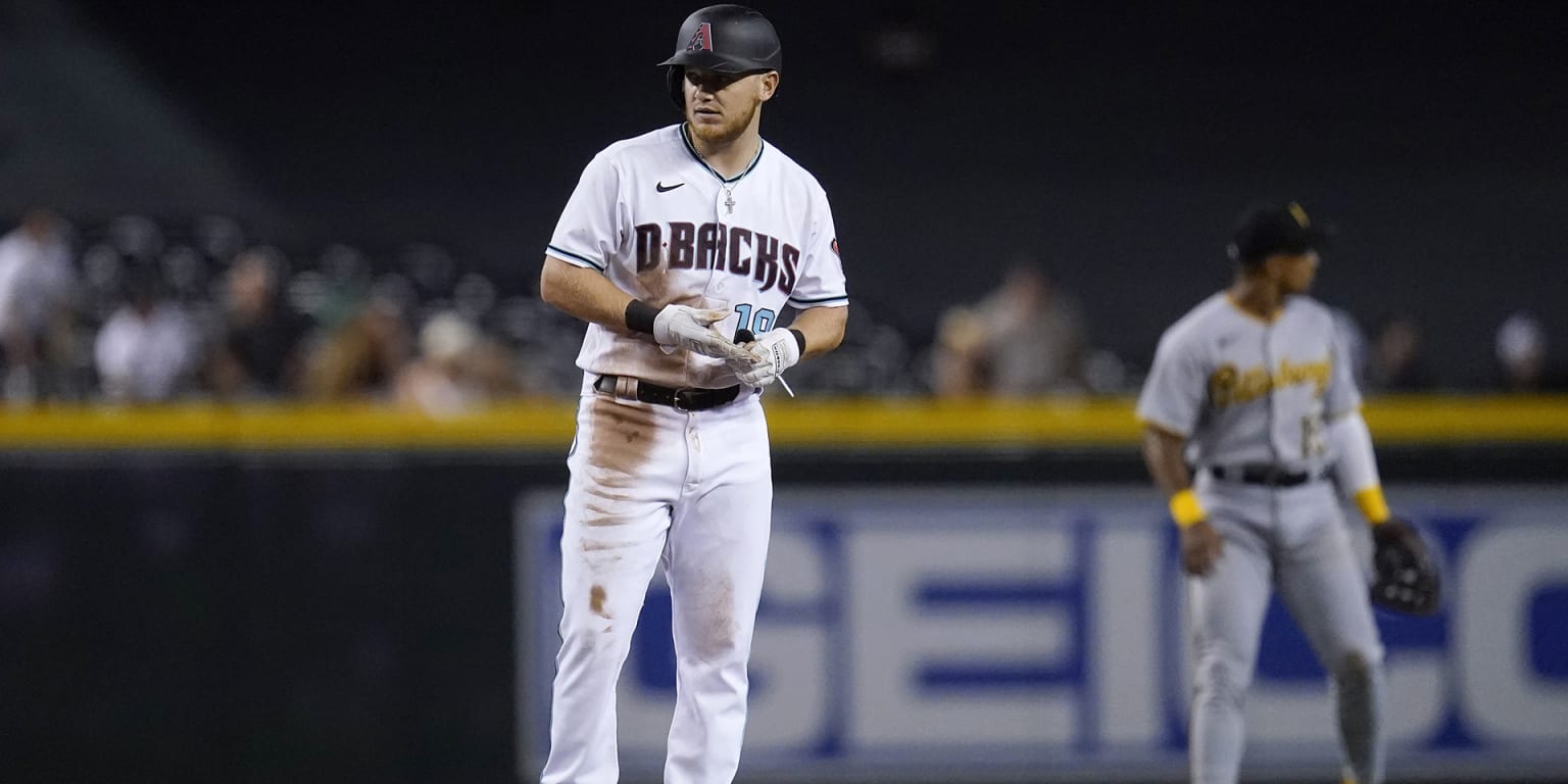 D-backs score eight runs in seventh inning, beat Pirates