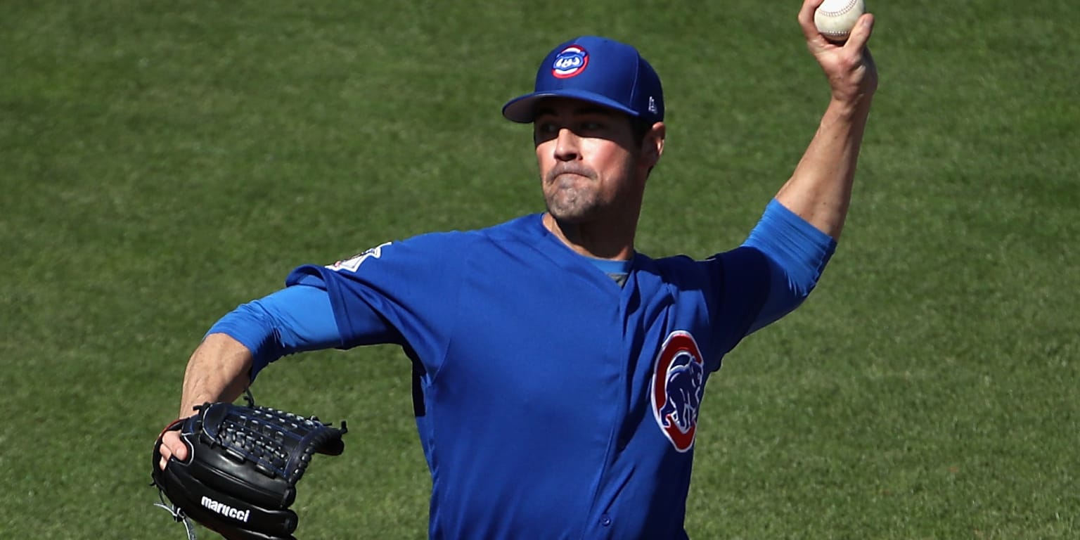 Cole Hamels settling in to Cubs spring camp