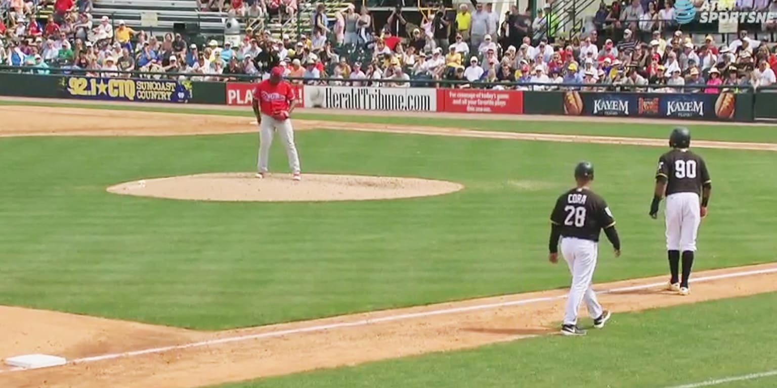 Lolo Sanchez steals home for Pirates