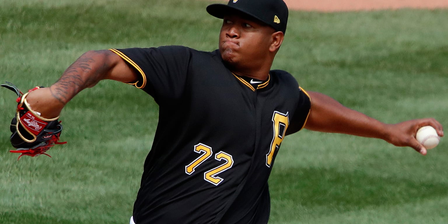 Royals add Enny Romero to 25-man roster