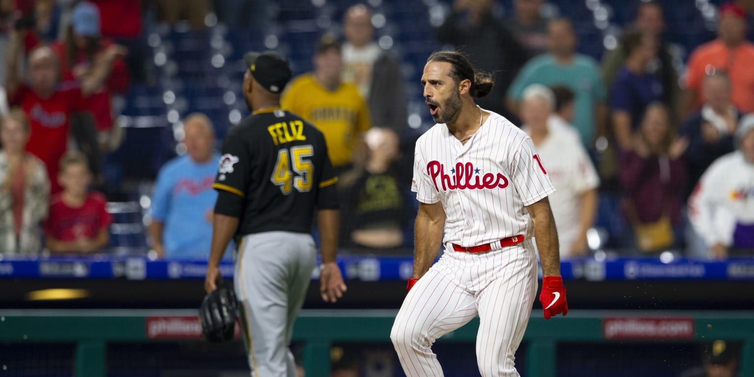 Phillies fans boo Sean Rodriguez | MLB.com
