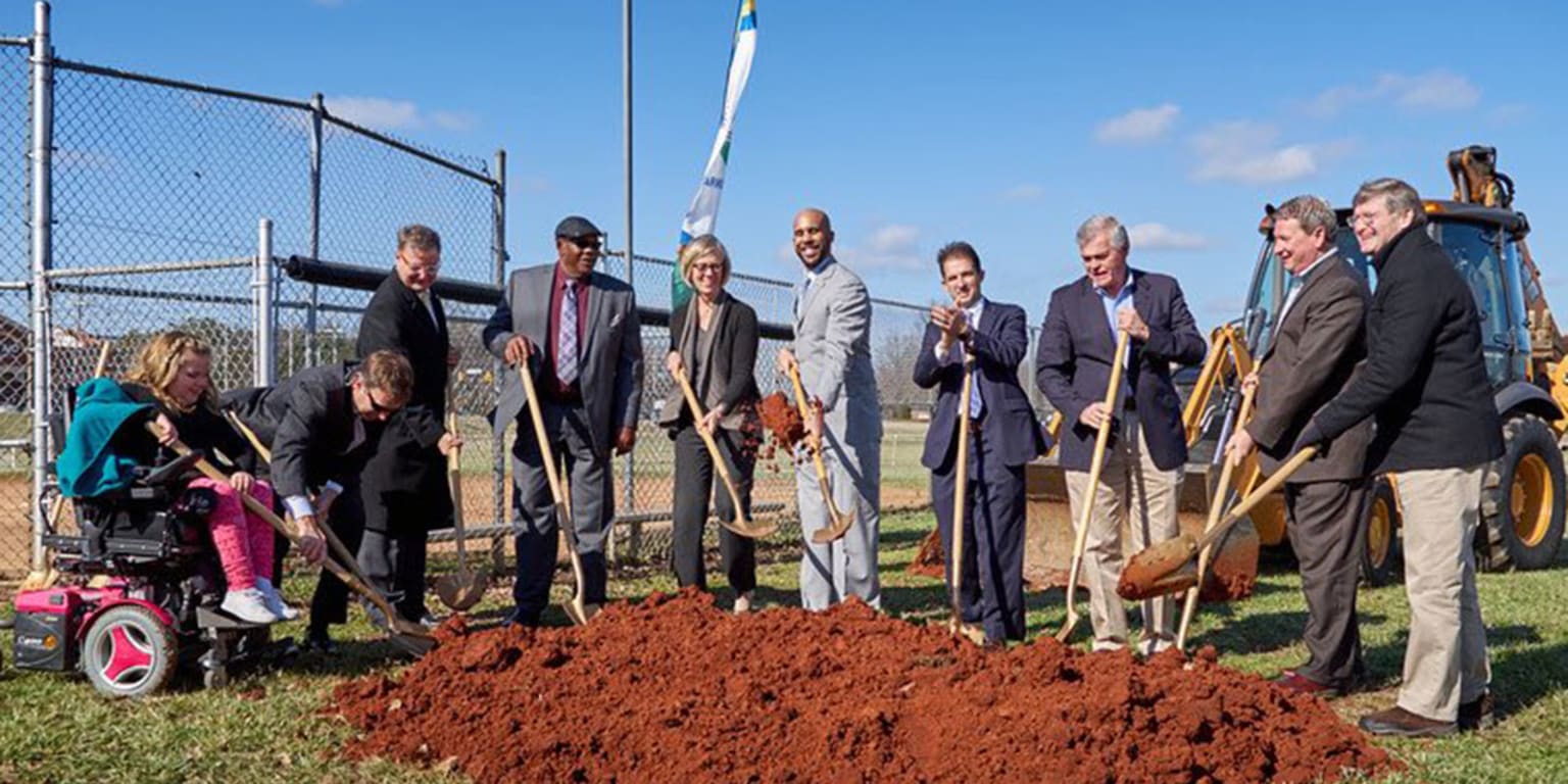 David Price's foundation funds baseball field