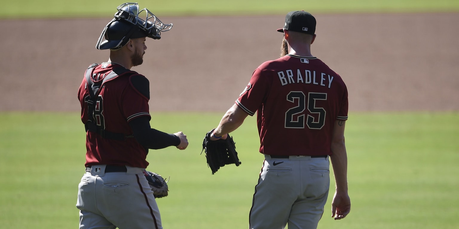 D-backs rally past Padres for first win of 2020