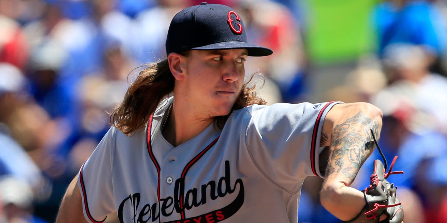Mike Clevinger beats Royals in season debut