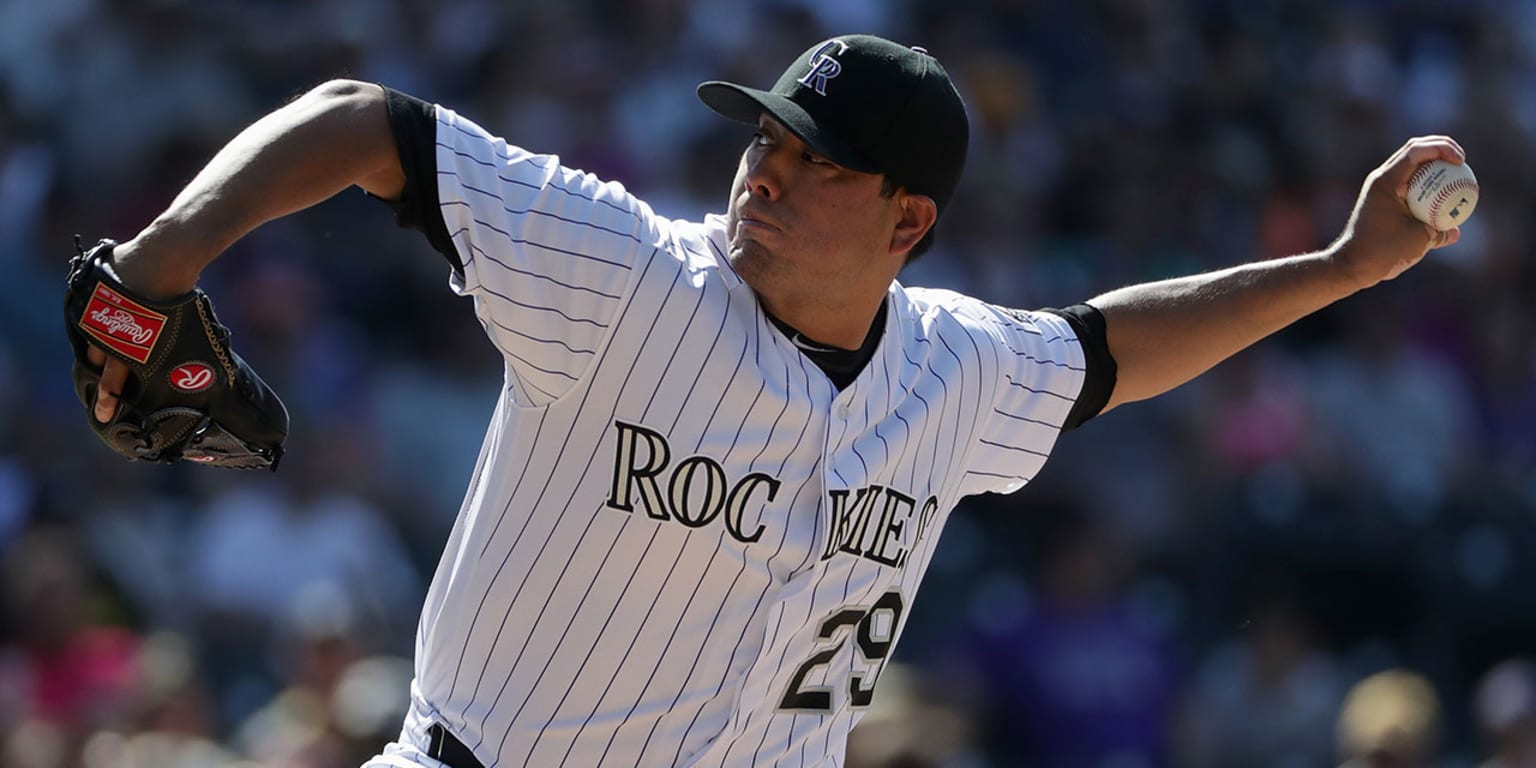 Jorge De La Rosa rejoins Rockies' rotation