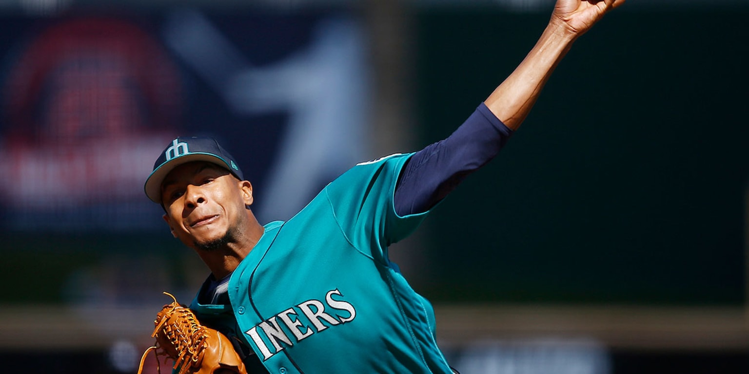 Ariel Miranda adds slider in hopes of starting
