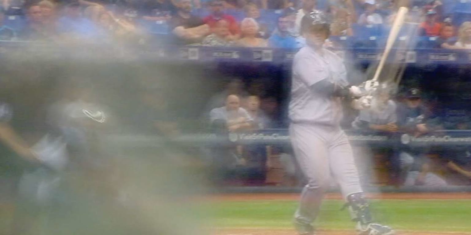 Heads up! Dae-Ho Lee smashes a camera lens with sharp line drive | MLB.com