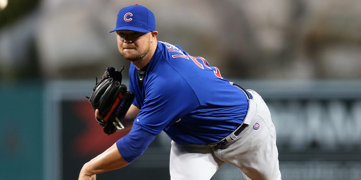 Cubs' Jon Lester delivers strong season debut