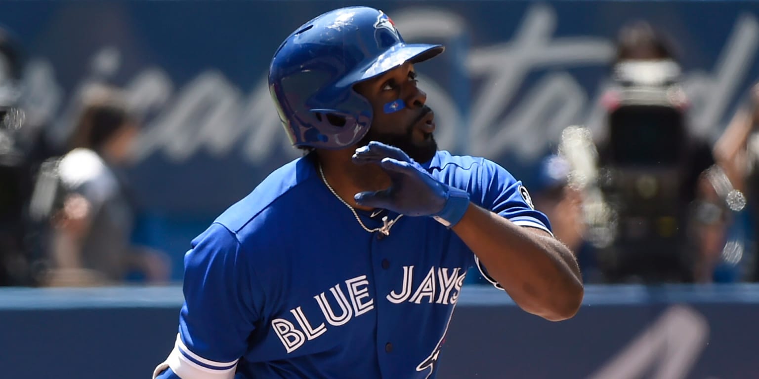 Dwight Smith Jr. hits first Major League homer