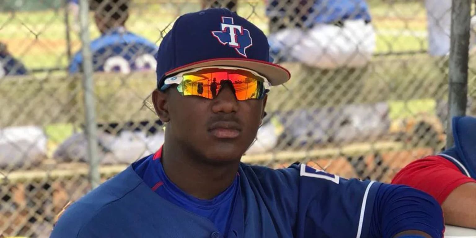 Acuña (Texas) brilló con el madero por Clase-A