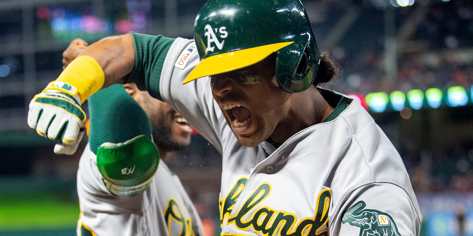 Khris Davis (hip contusion) returns to lineup