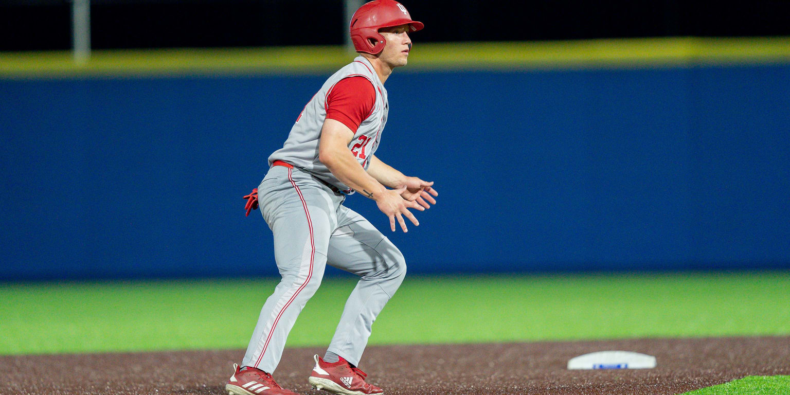 Elijah Dunham agrees to deal with Yankees