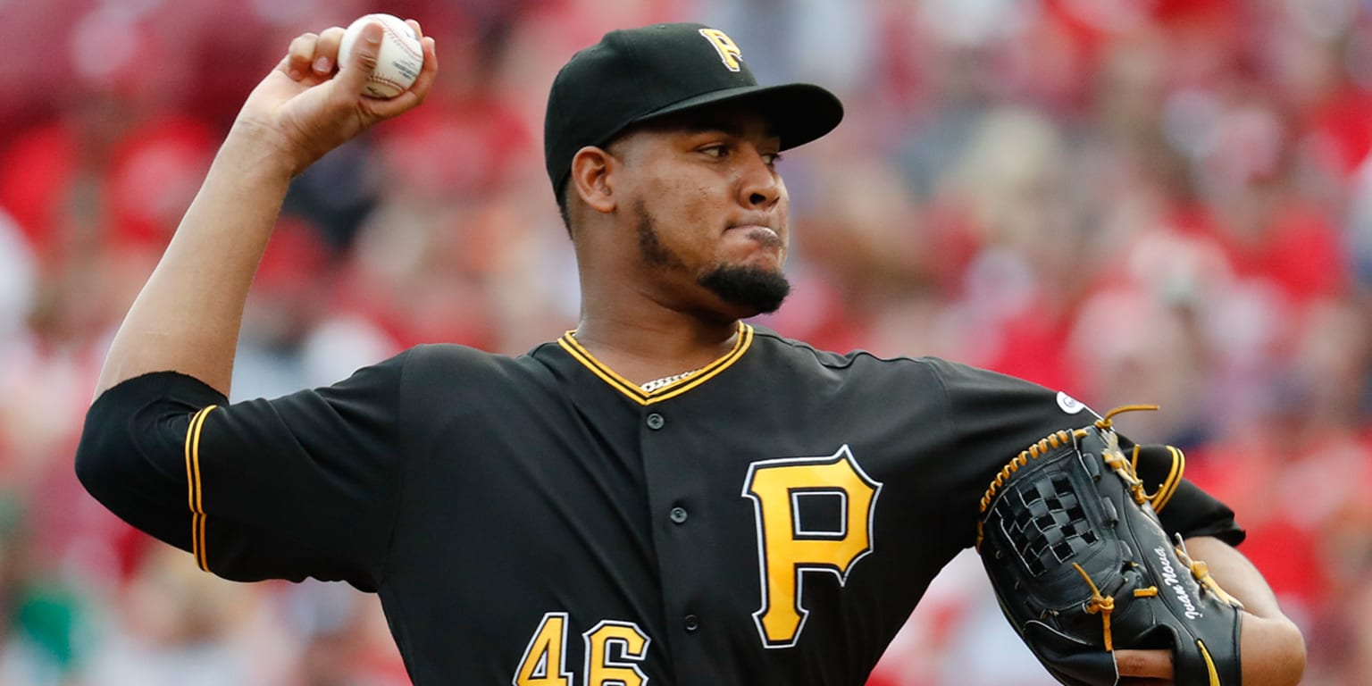 Pirates Ivan Nova shows vintage form vs. Reds