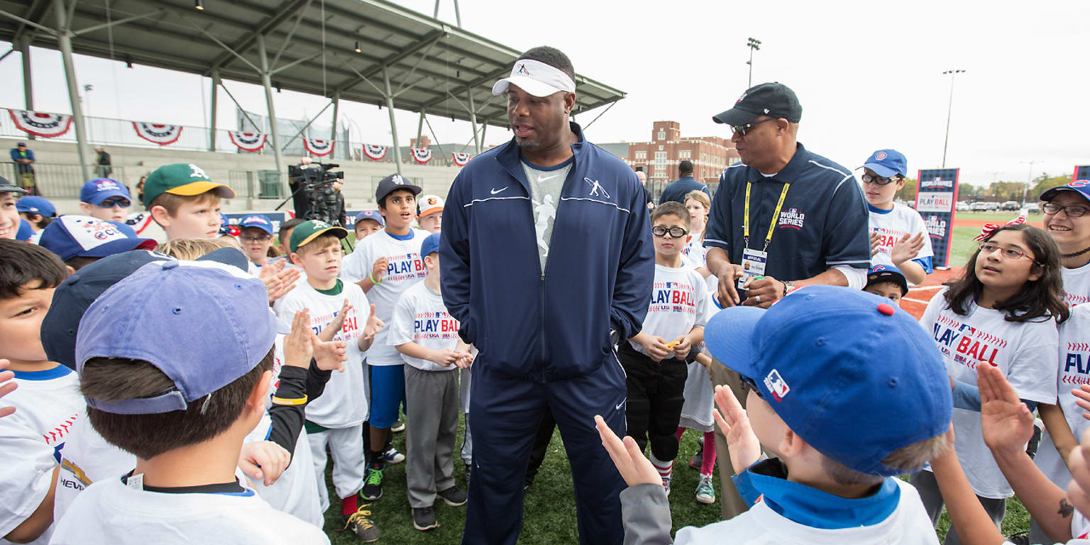 Ken Griffey Jr. appears at Play Ball event