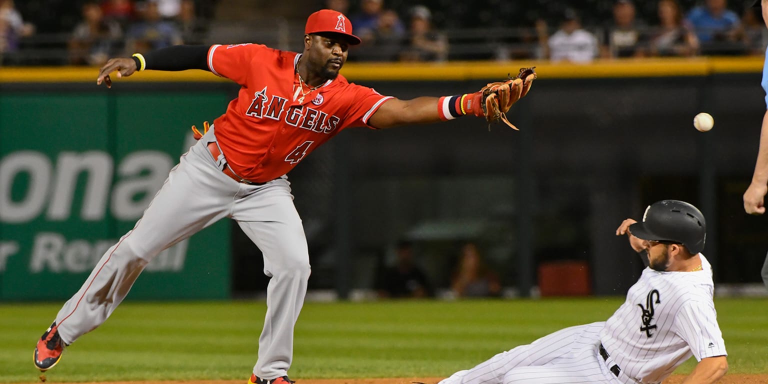 Angels' playoff hopes dwindling after miscues