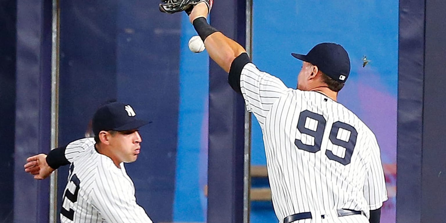 Aaron Judge makes error, hits home run