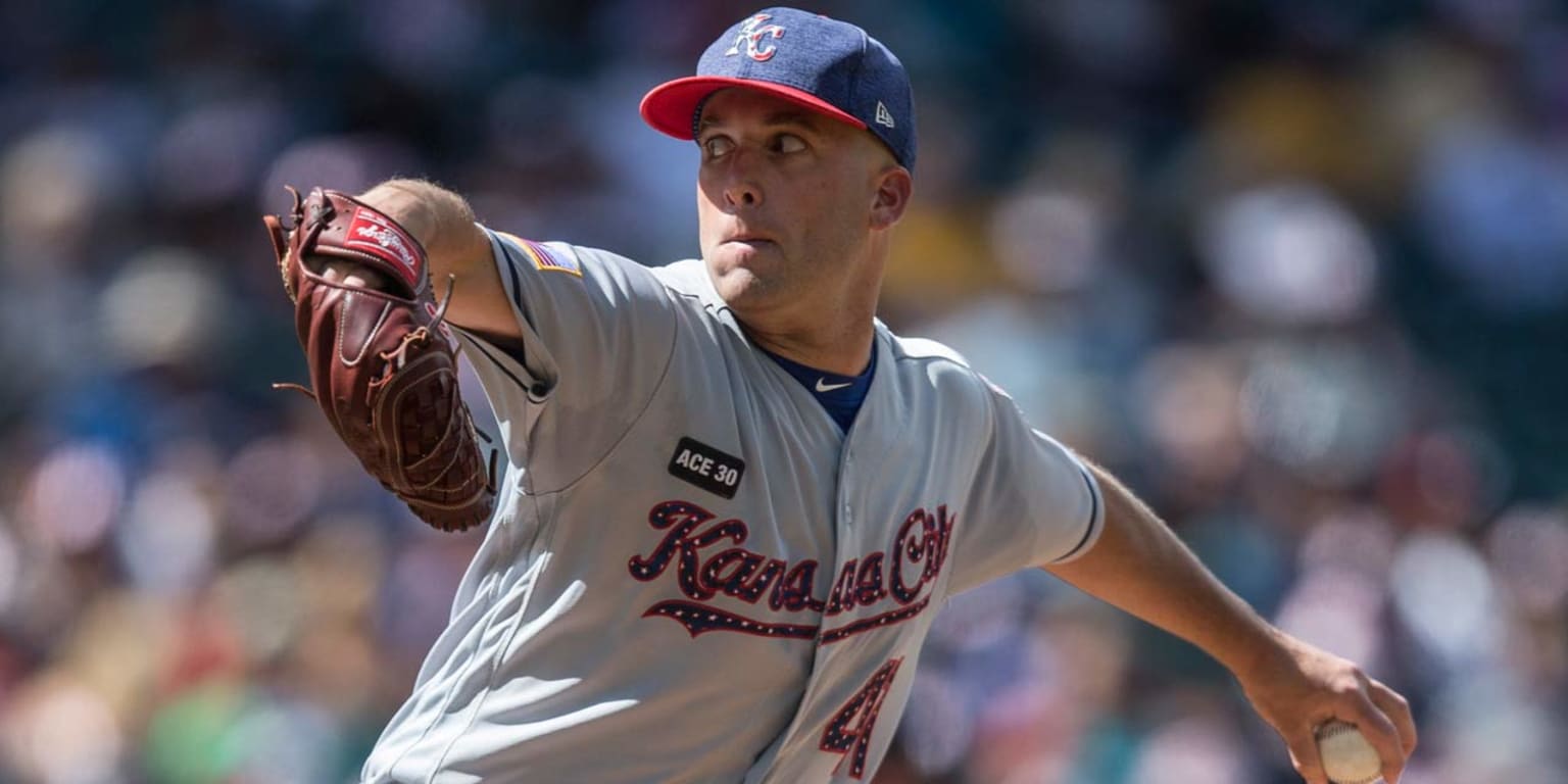 Royals' Danny Duffy gets win in return from DL