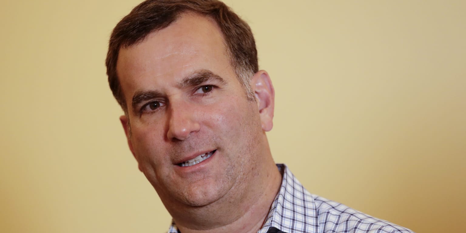 Rick Hahn talks White Sox Manny Machado pursuit