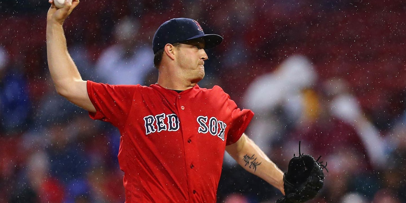 Weather impacts Steven Wright's knuckleball