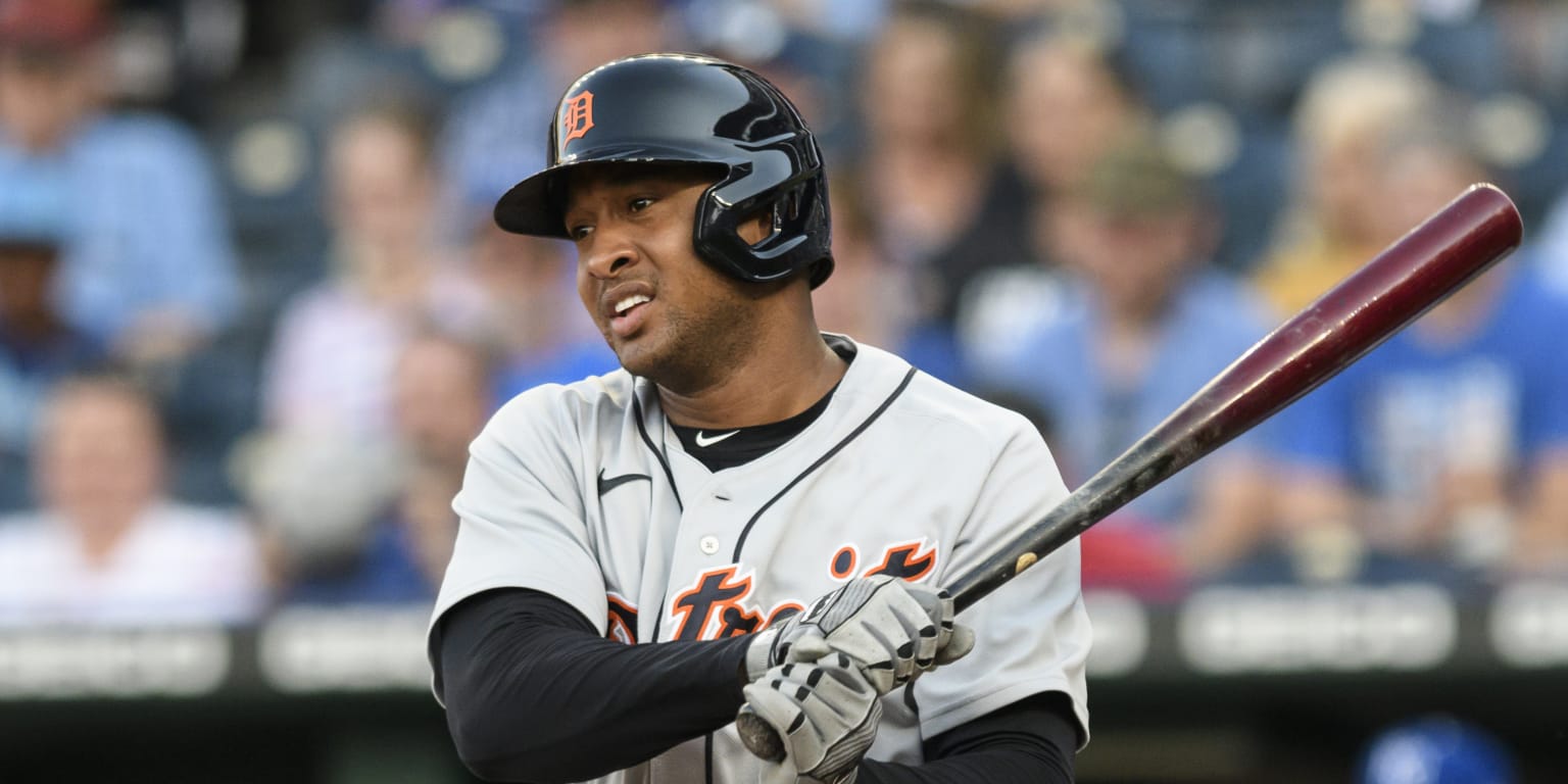 Jonathan Schoop playing well for Tigers in June