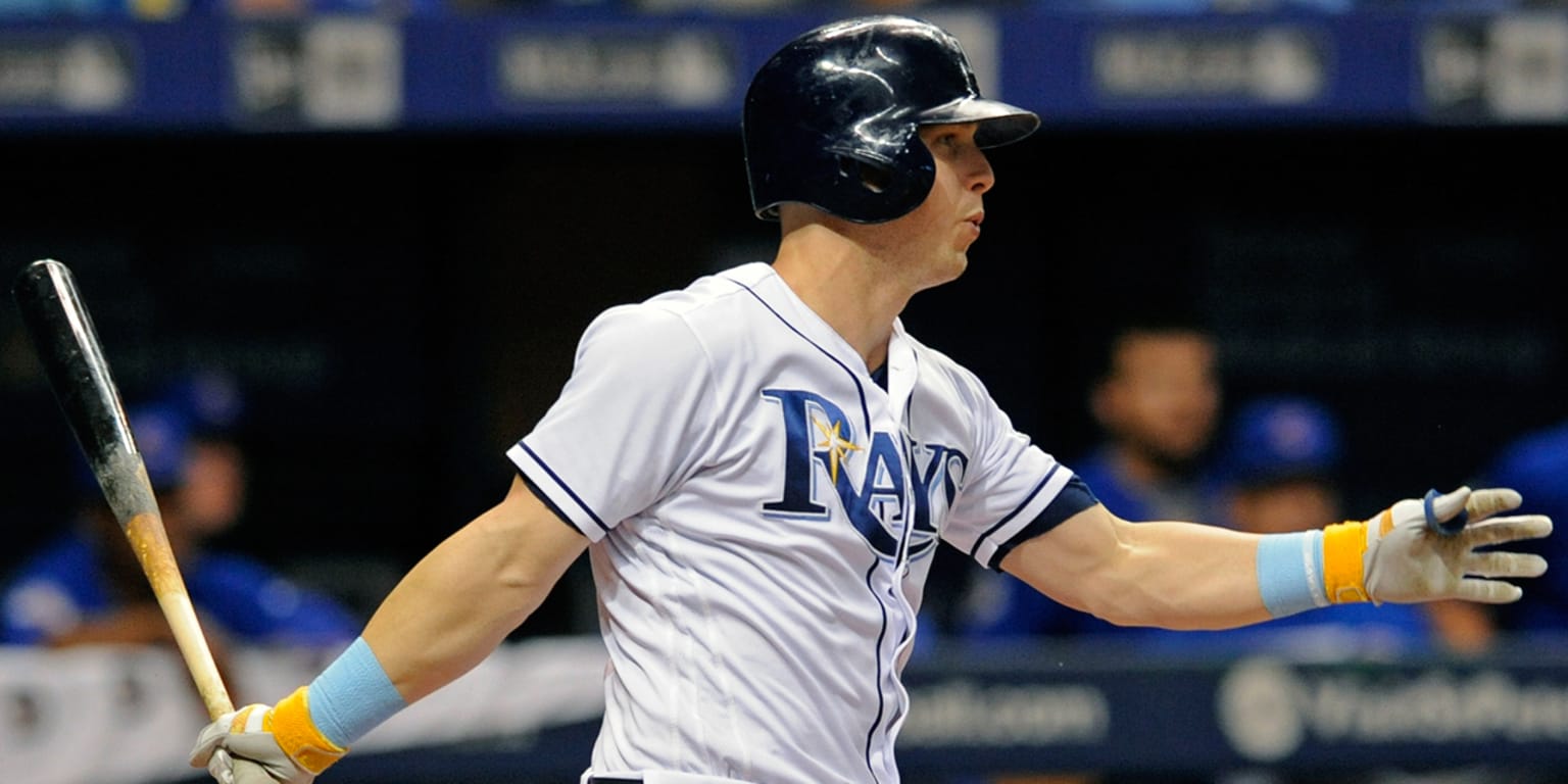 Pirates acquire Corey Dickerson from Rays