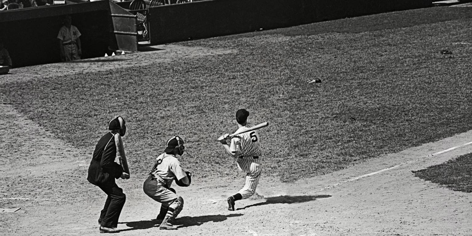 Joe DiMaggio hit streak ties Yankees record