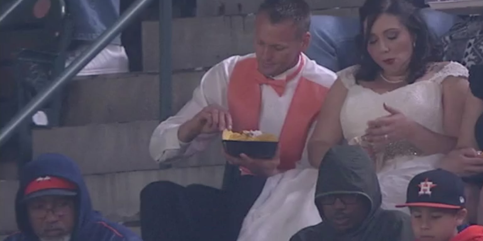 These newlyweds celebrated their marriage with an Astros game and some ...