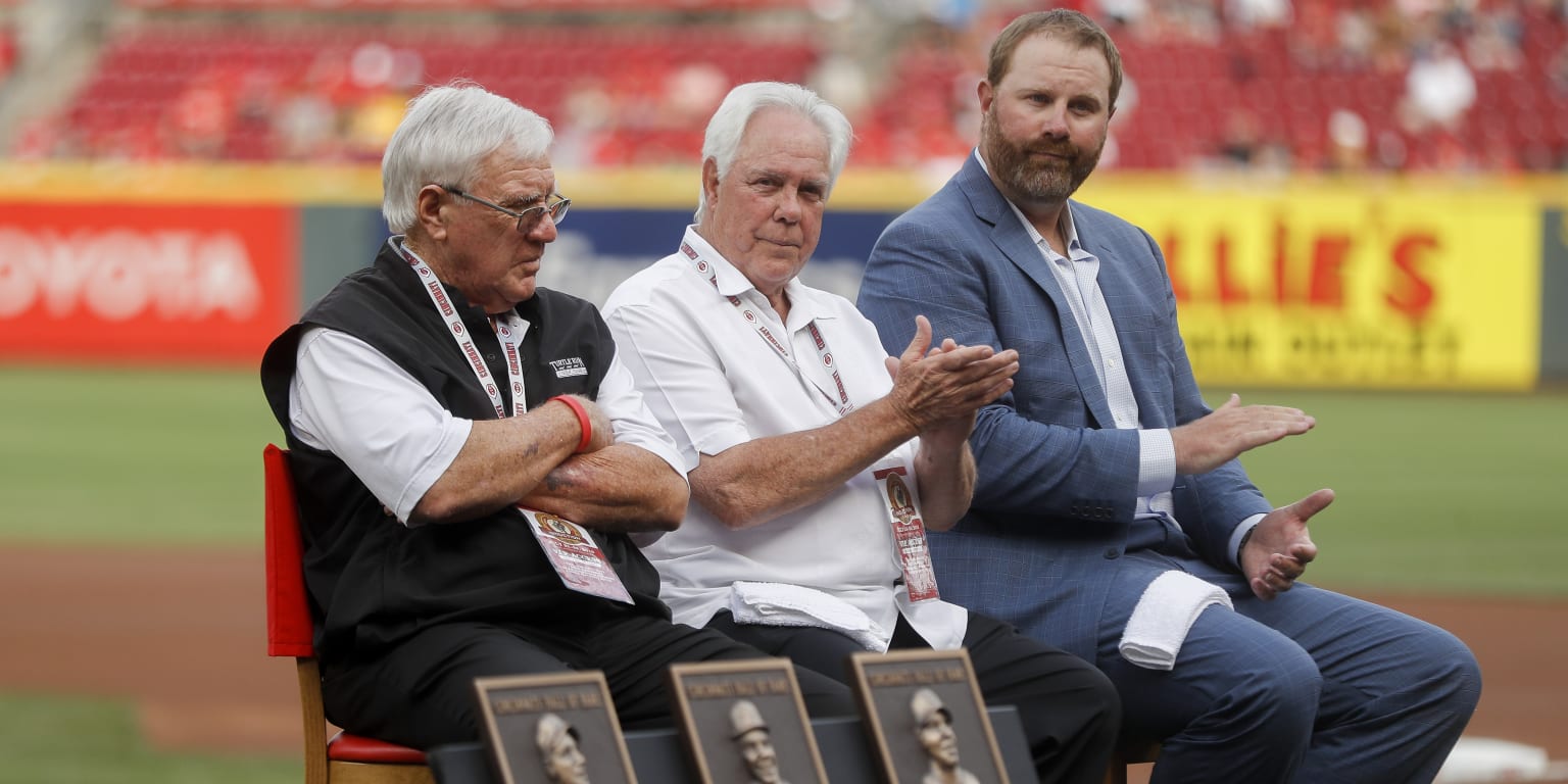 Adam Dunn inducted into Reds Hall of Fame
