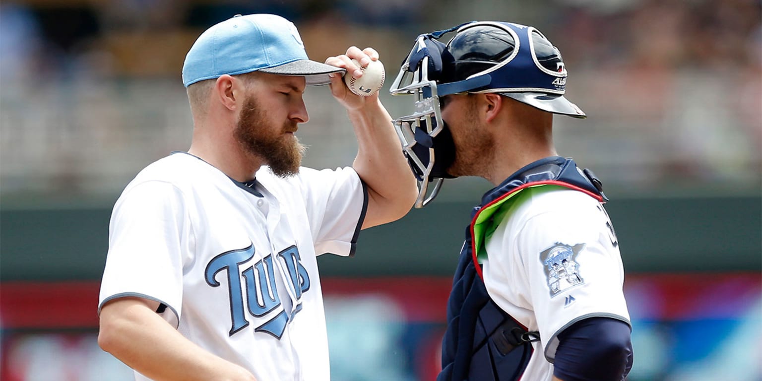 Twins recall Adam Wilk, option Ryan Pressly