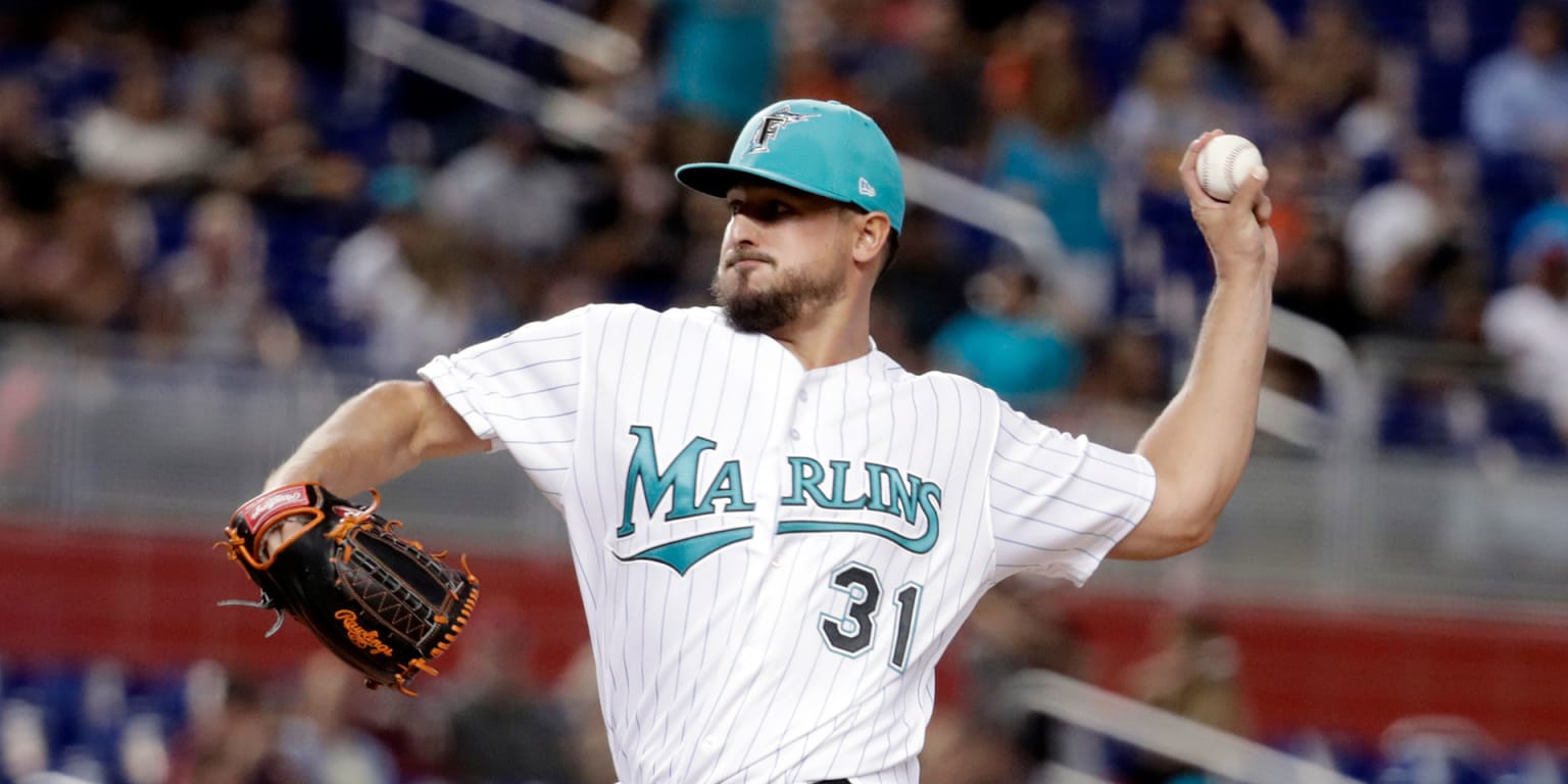 Caleb Smith does it all for Marlins in win