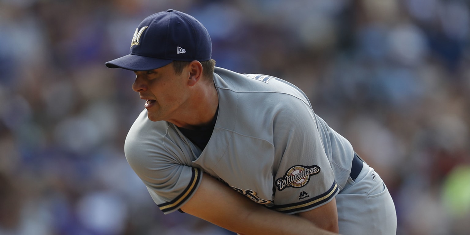 Los Rojos firman por dos años al relevista Jared Hughes