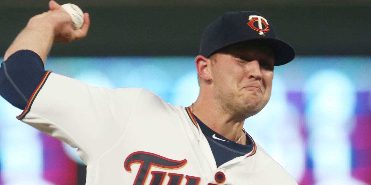 Tyler Duffey recalled, Andrew Vasquez optioned by Twins