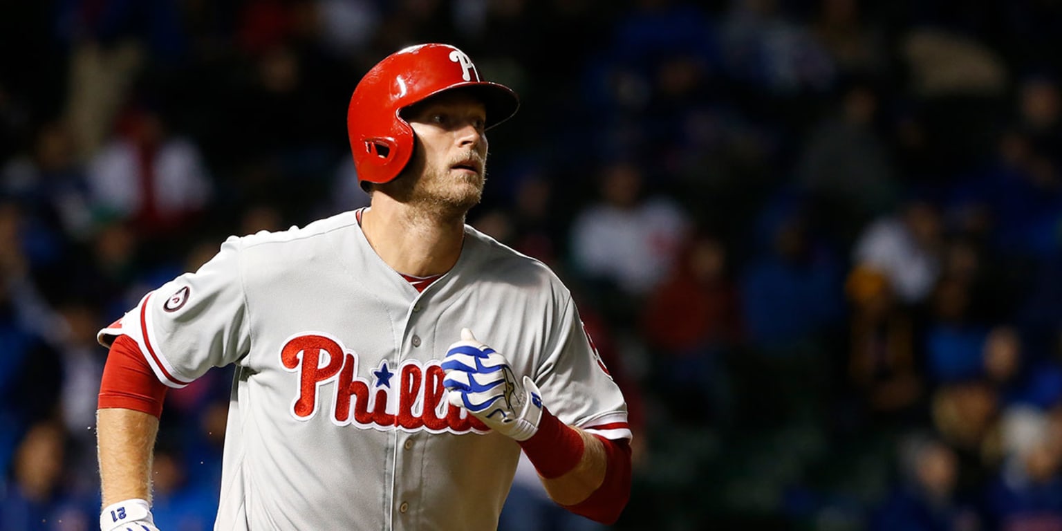 Royals sign outfielder Michael Saunders