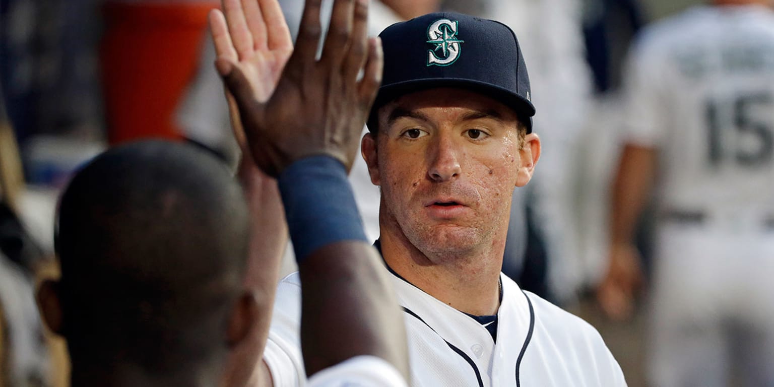 Mariners option Andrew Moore to Minor Leagues