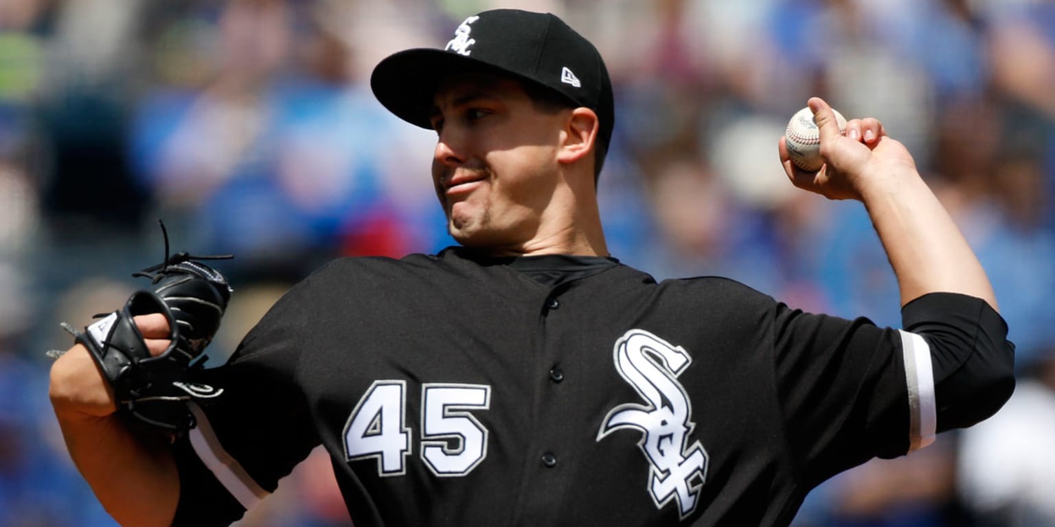 Derek Holland helps White Sox roll past Royals