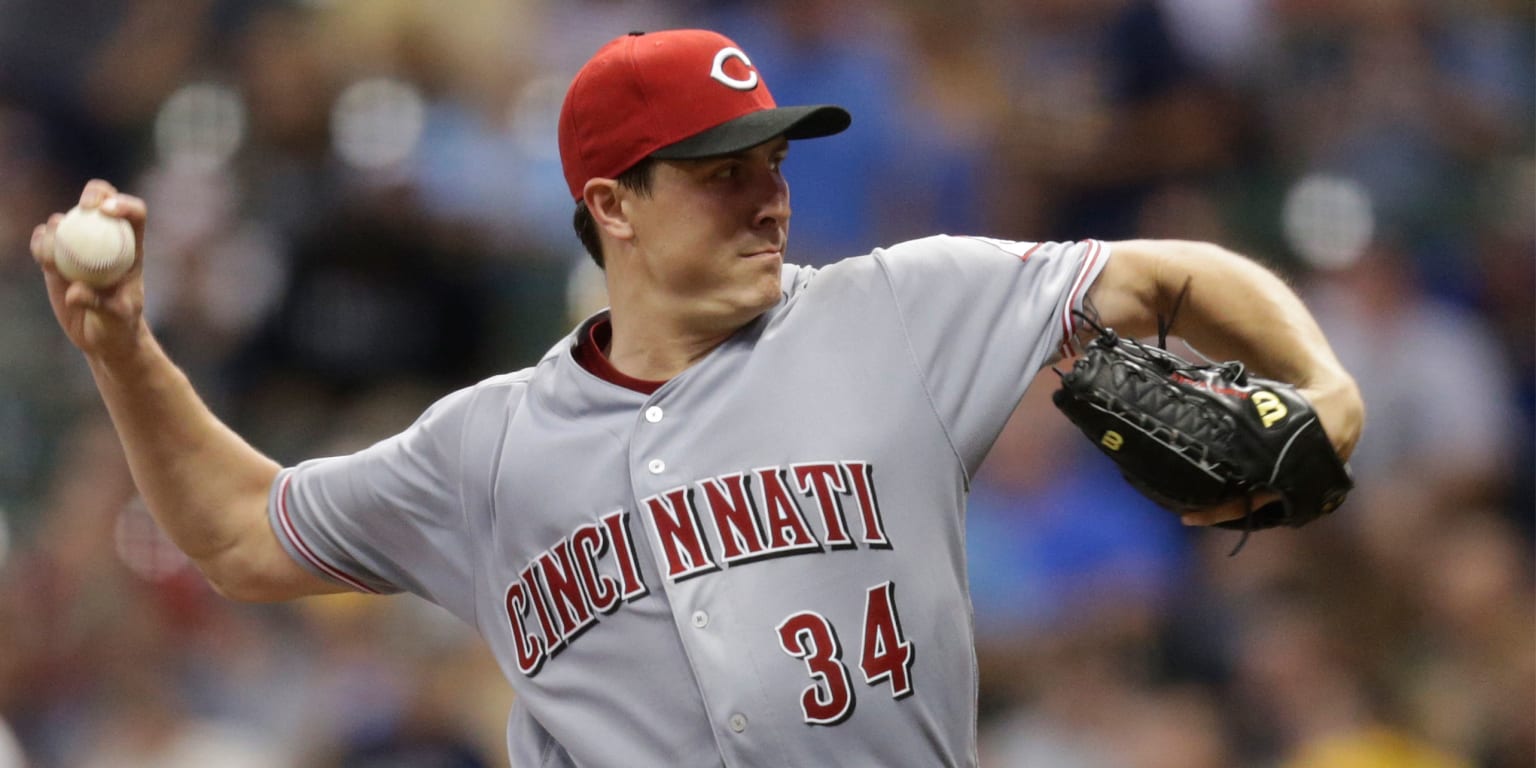 Homer Bailey leads Reds in vintage start
