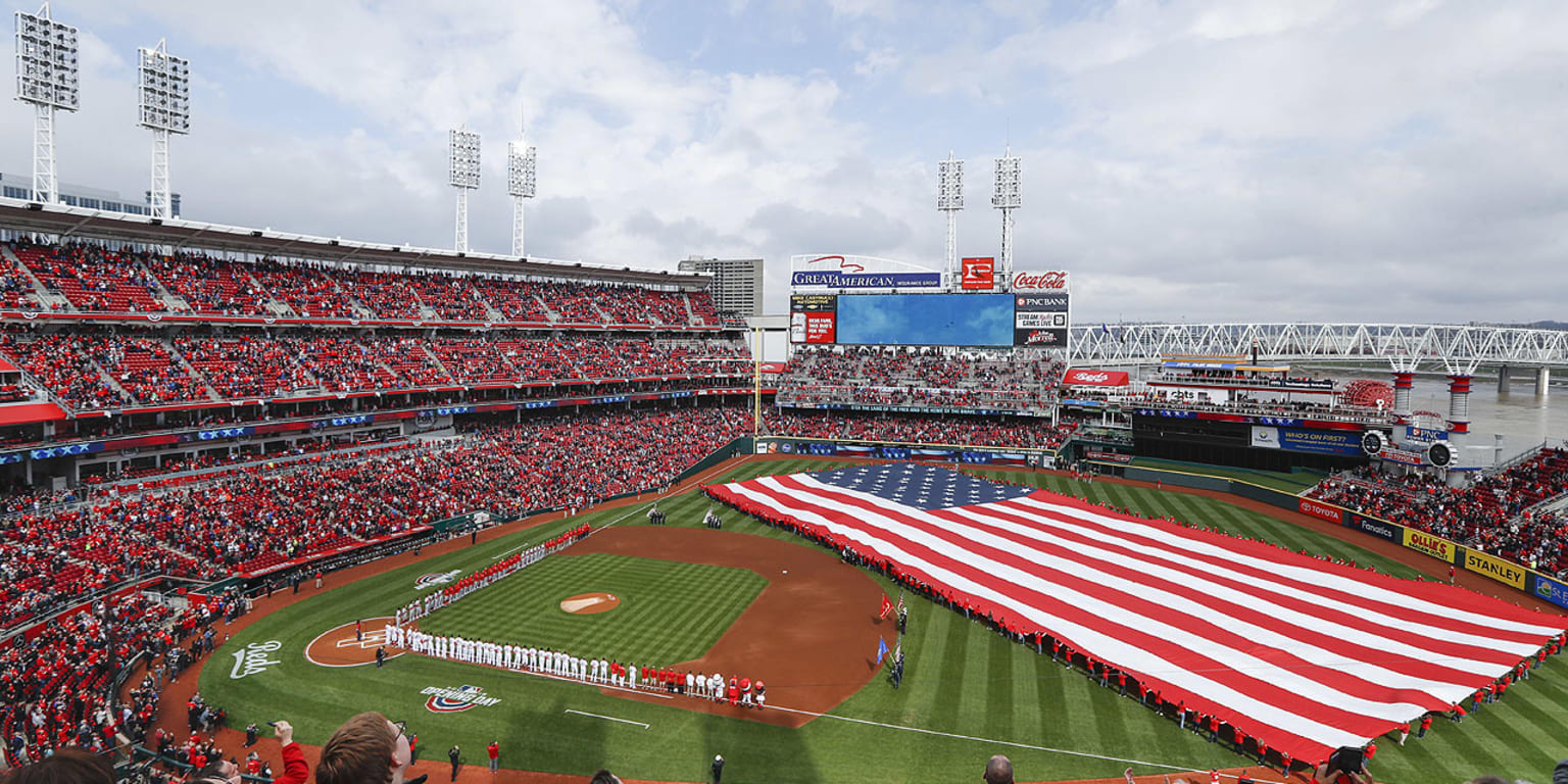 Reds celebrate Opening Day one day late