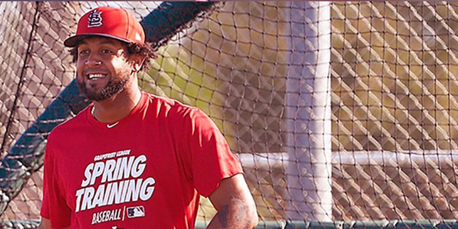 Jose Martinez signs new deal with Cardinals