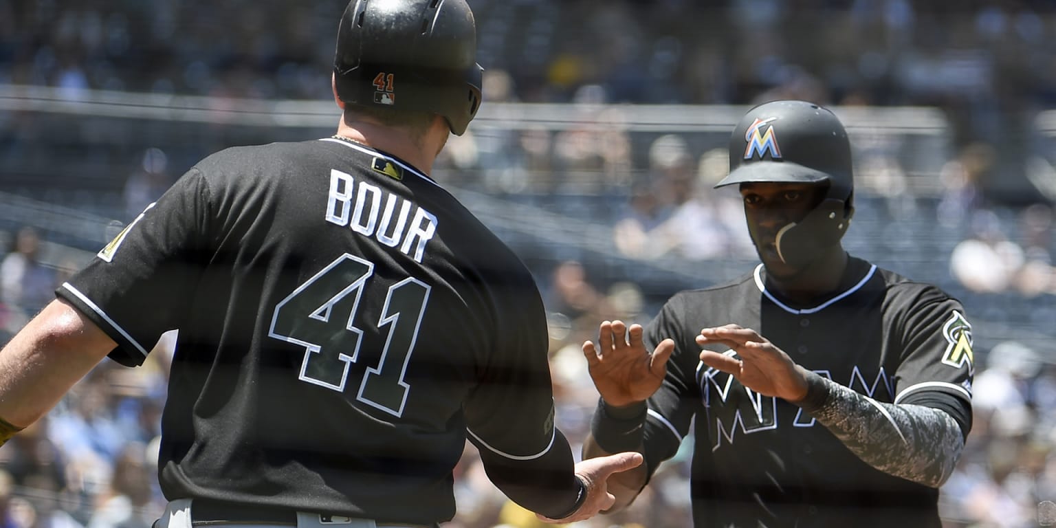 Marlins score early, beat Padres to start trip