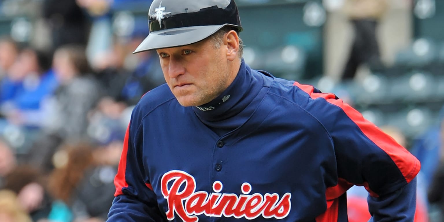 Mariners name coaching staffs for 2019