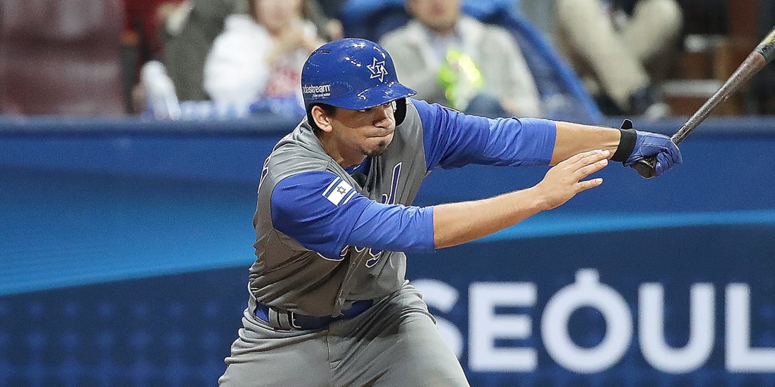 Scott Burcham adjusts, comes up big for Israel