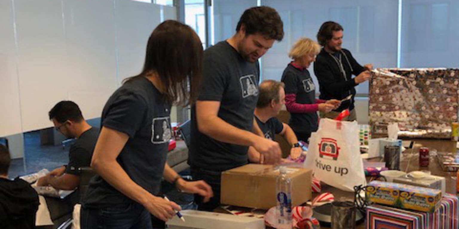 MLB Network hosts event for kids