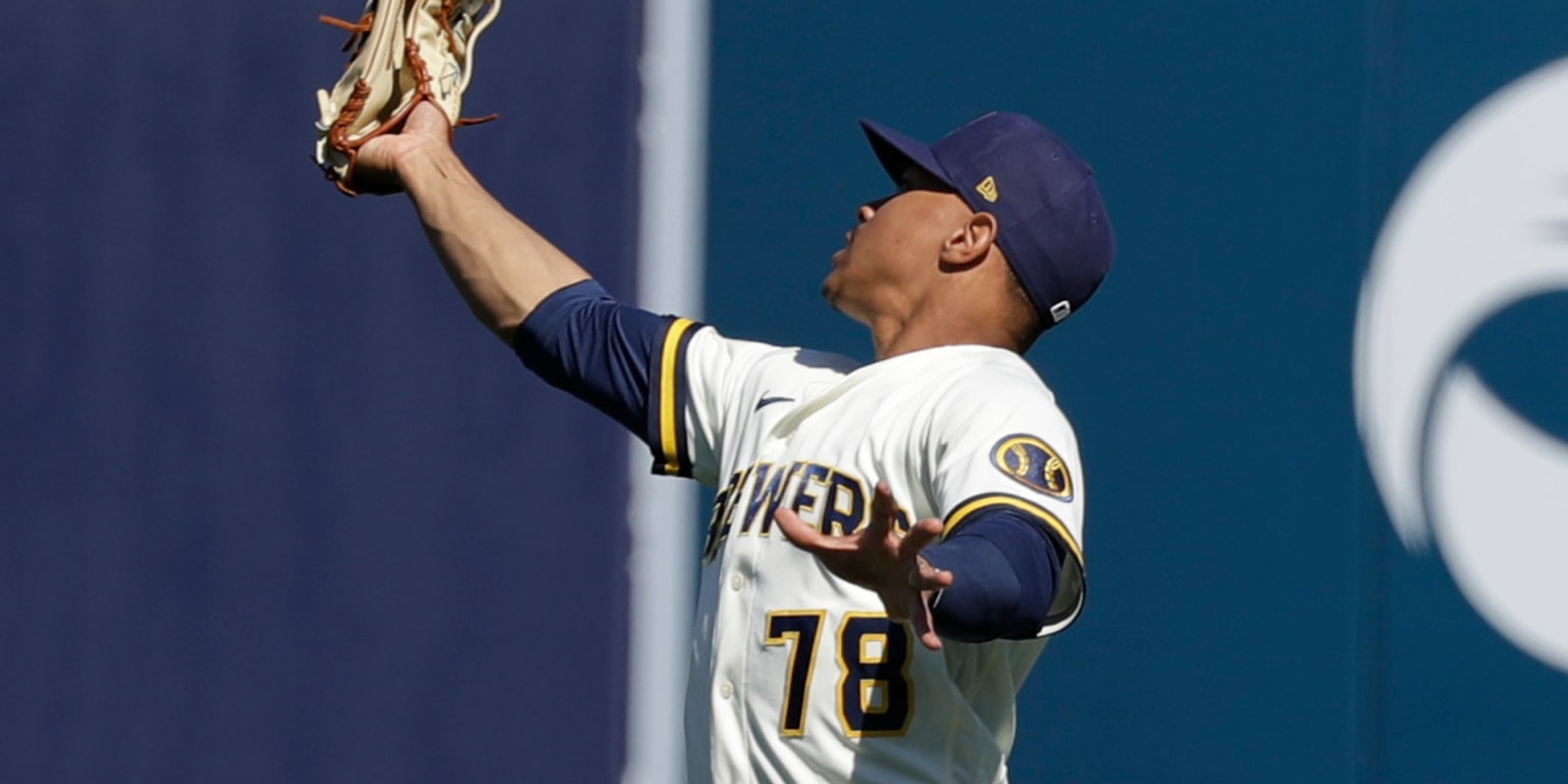 Corey Ray donates helmets to White Sox ACE program